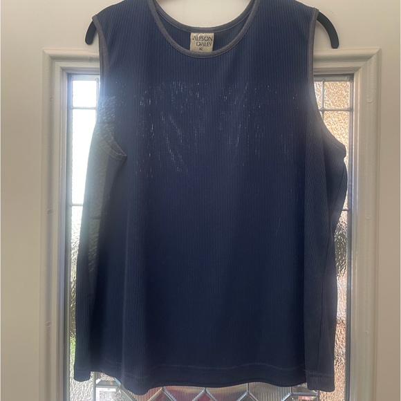 Allison Daley | Tops | Very Nice Classic Navy Allison Daley Tank Top Xl ...